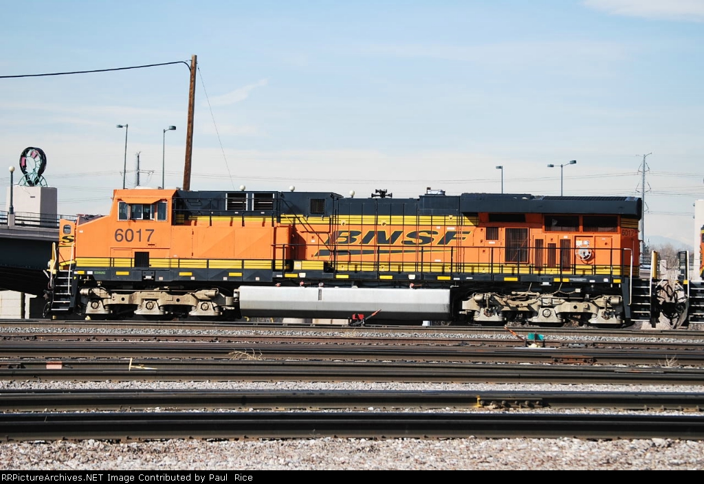 BNSF 6017